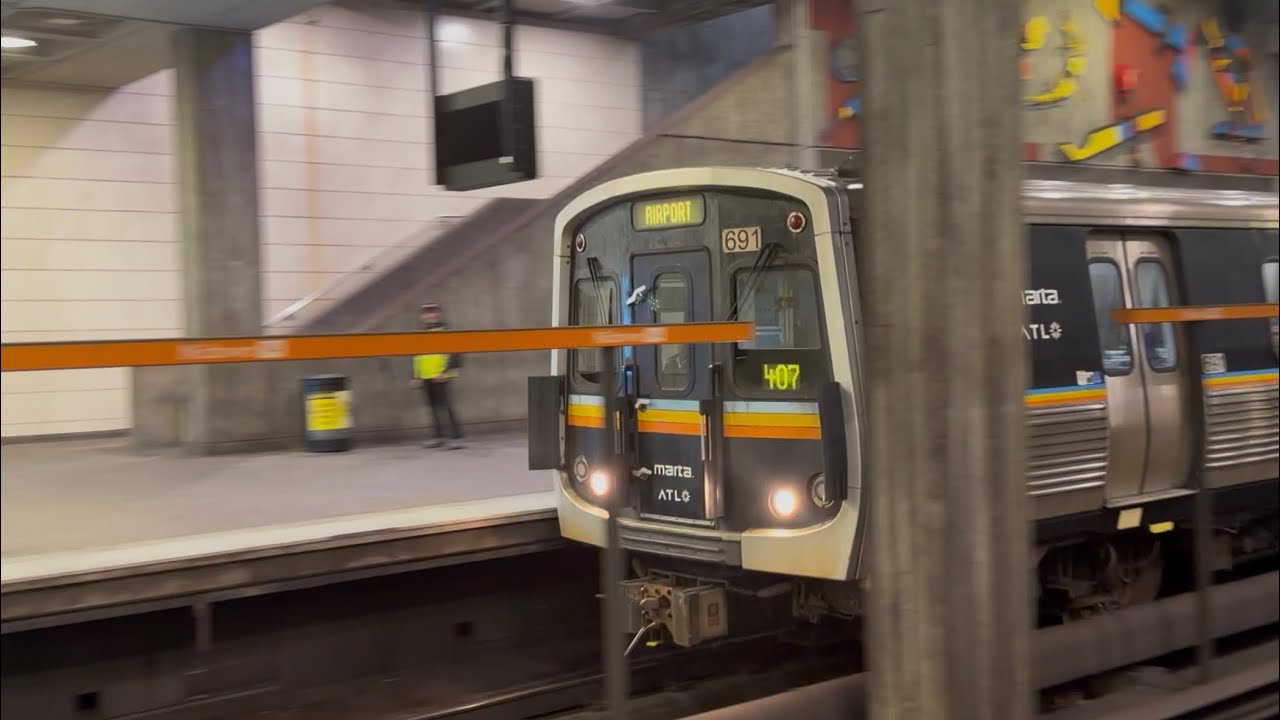 More Red Line and Gold Line Trains @ Midtown MARTA Station - YouTube