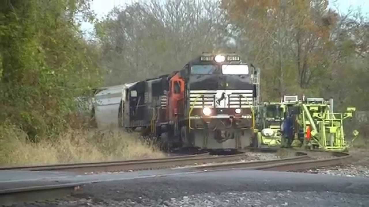 Halloween Trains! CSX, NS, and Amtrak (w/ Private Cars) in Point of ...