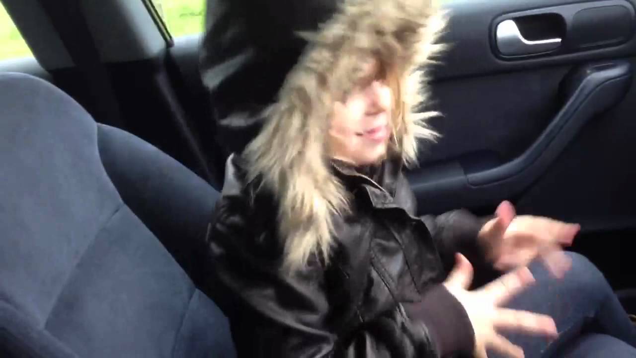 Daisy Boo Dancing - YouTube
