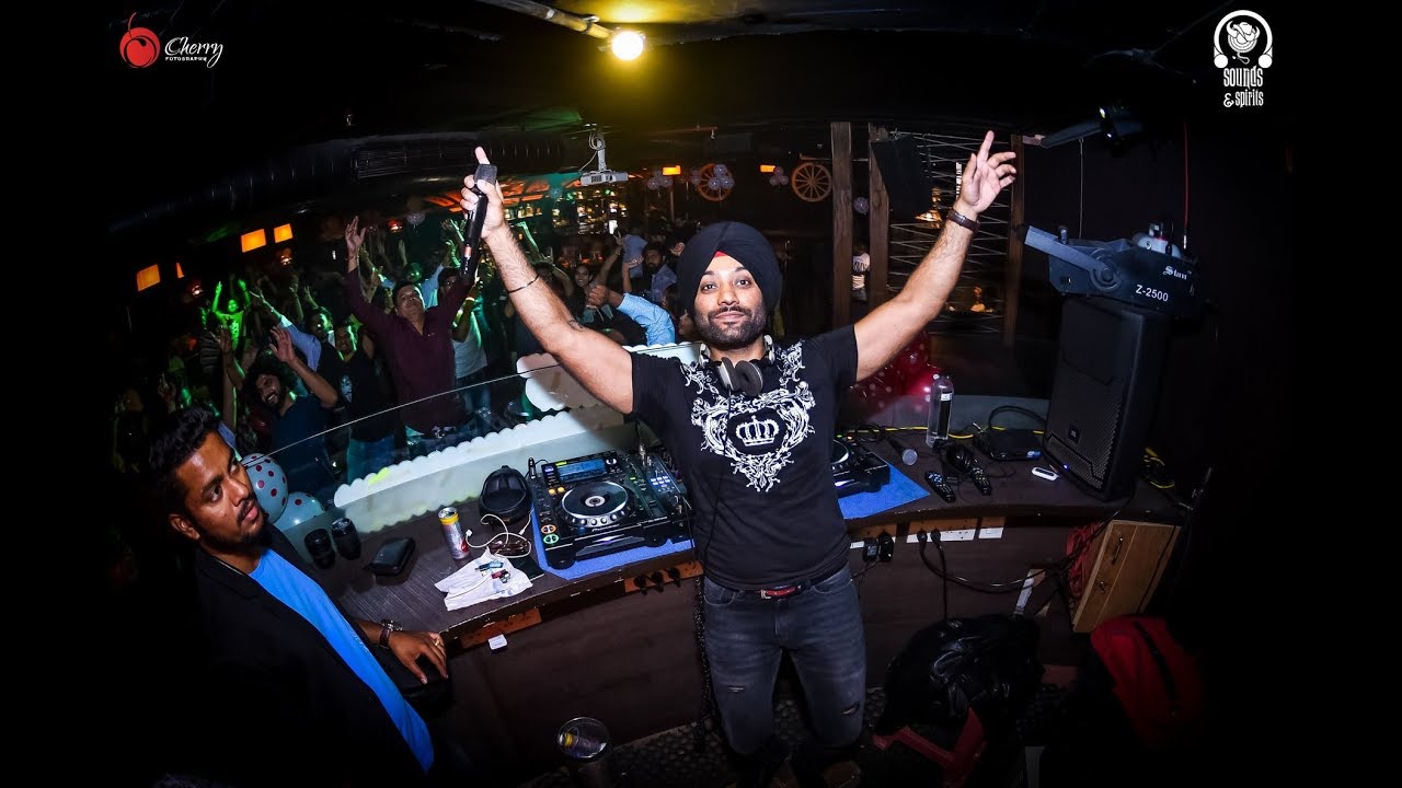DJ MANI live @ CLUB SOUNDS N SPIRITS [ HYDERABAD ] - YouTube