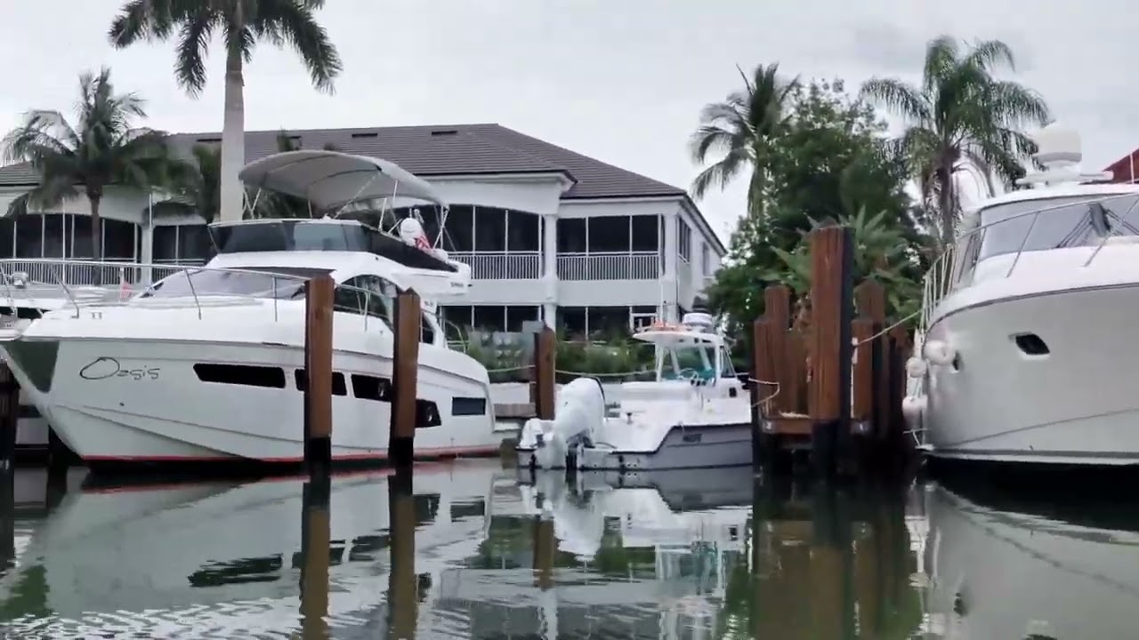 Naples, FL Boat Tour through Windstar and South Pointe Yacht Club - YouTube