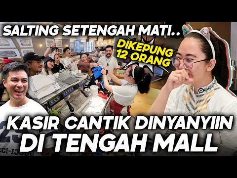 PENGUNJUNG HEBOH NGLIATIN,.. KASIR CANTIK DIKEPUNG 12 ORANG LANGSUNG DINYANYIIN DITENGAH MALL!!