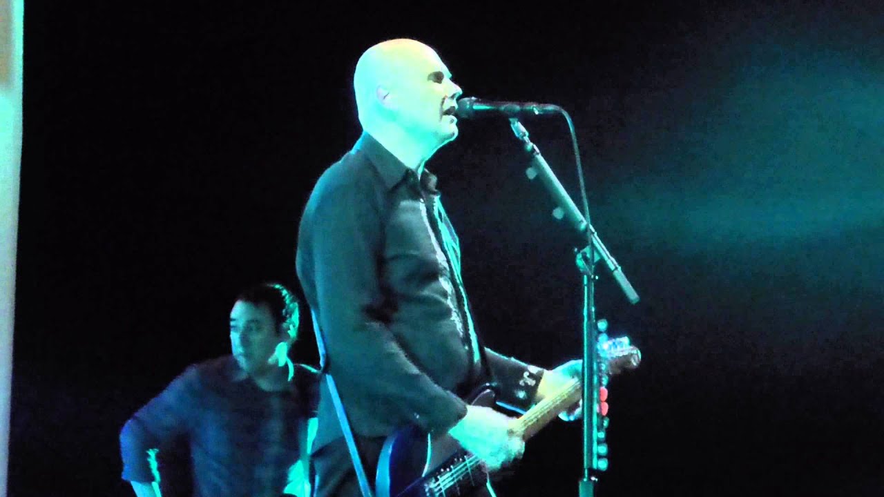 The Smashing Pumpkins - 1979 (Houston 07.16.15) HD - YouTube