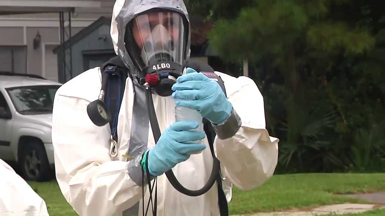 Police and firefighters learn how to safely dismantle a meth lab - YouTube