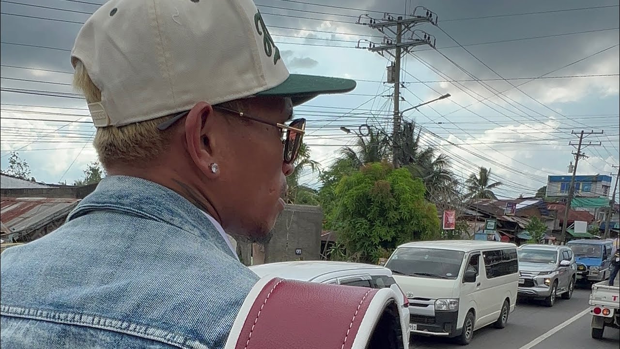 Batang Ormoc John Riel Casimero Motorcade - YouTube