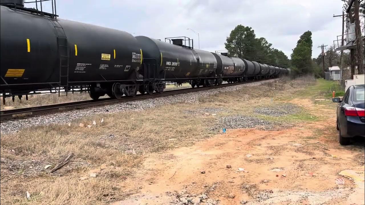 UP 6461 New Paint Scheme With SD70M Power Leads Manifest Magnolia,Tx - YouTube