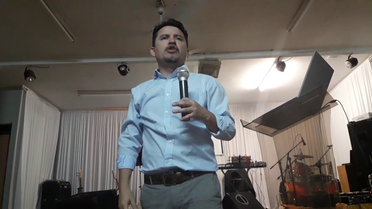 Pr. Christian Olguin Mi Escondedero - YouTube