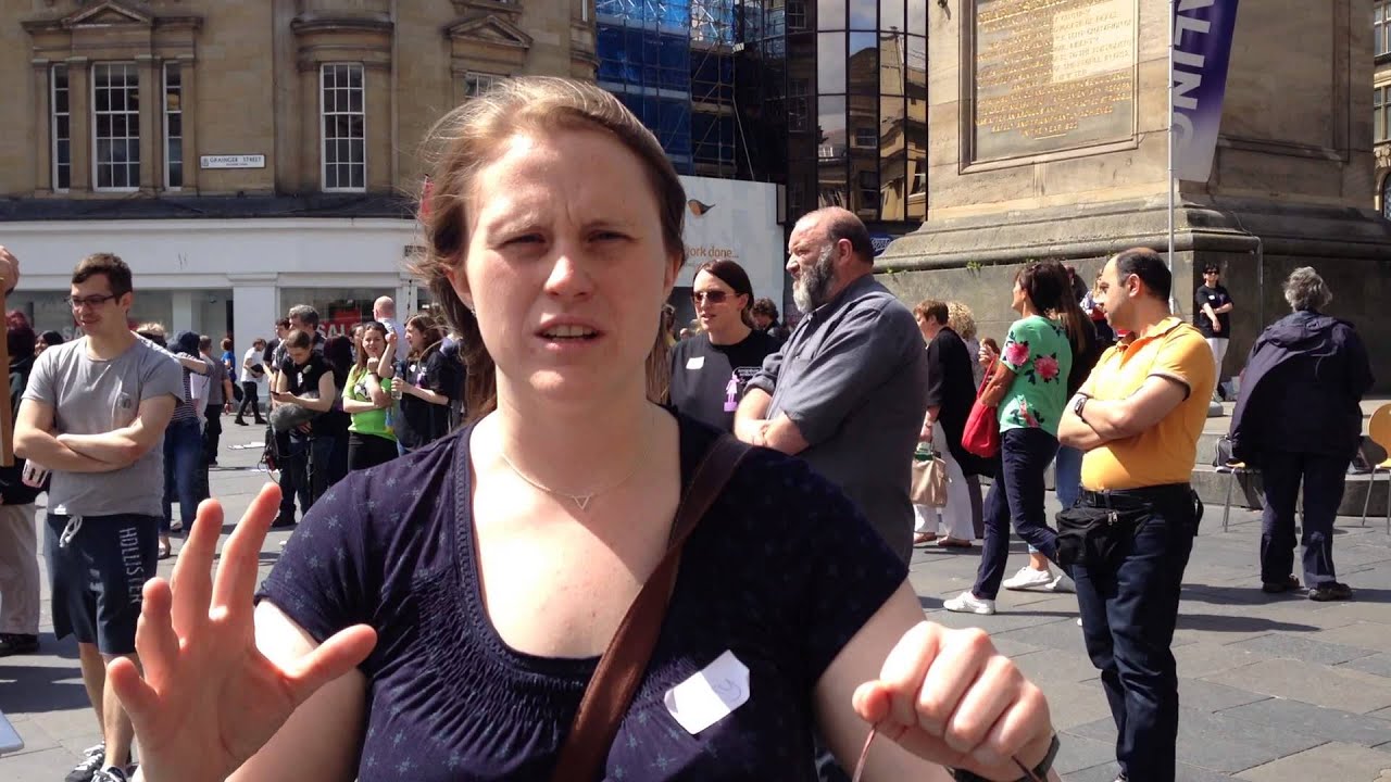 Dr Vicky Forster on being a Soapbox Scientist - YouTube