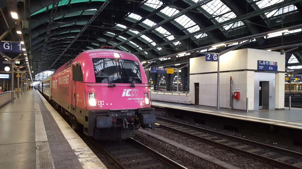 EC in Berlin Ostbahnhof: EC55 Gdynia Glowna - YouTube