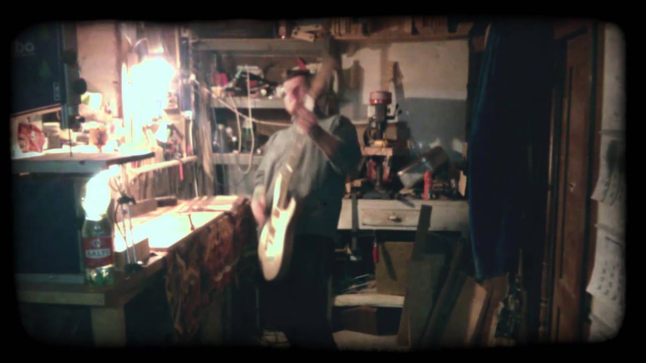 Matt Custom Guitars - semi finished test - YouTube