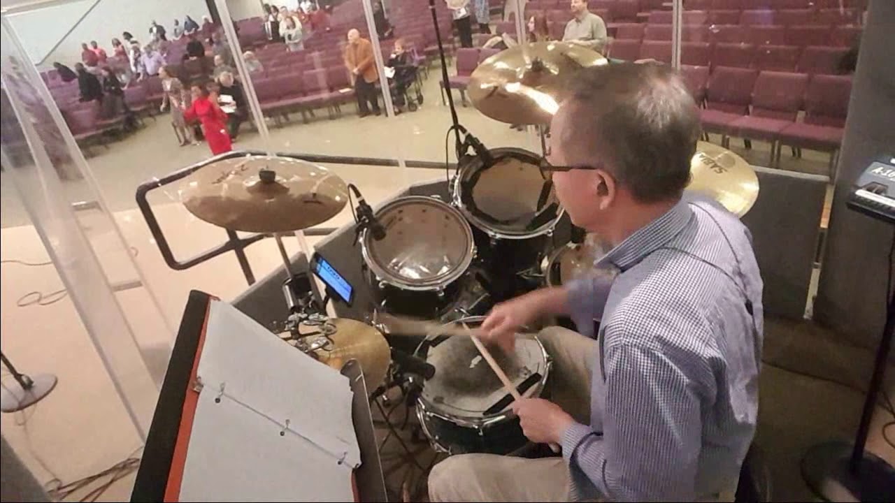 "Stand Up and Give Him the Praise" drum cam - YouTube