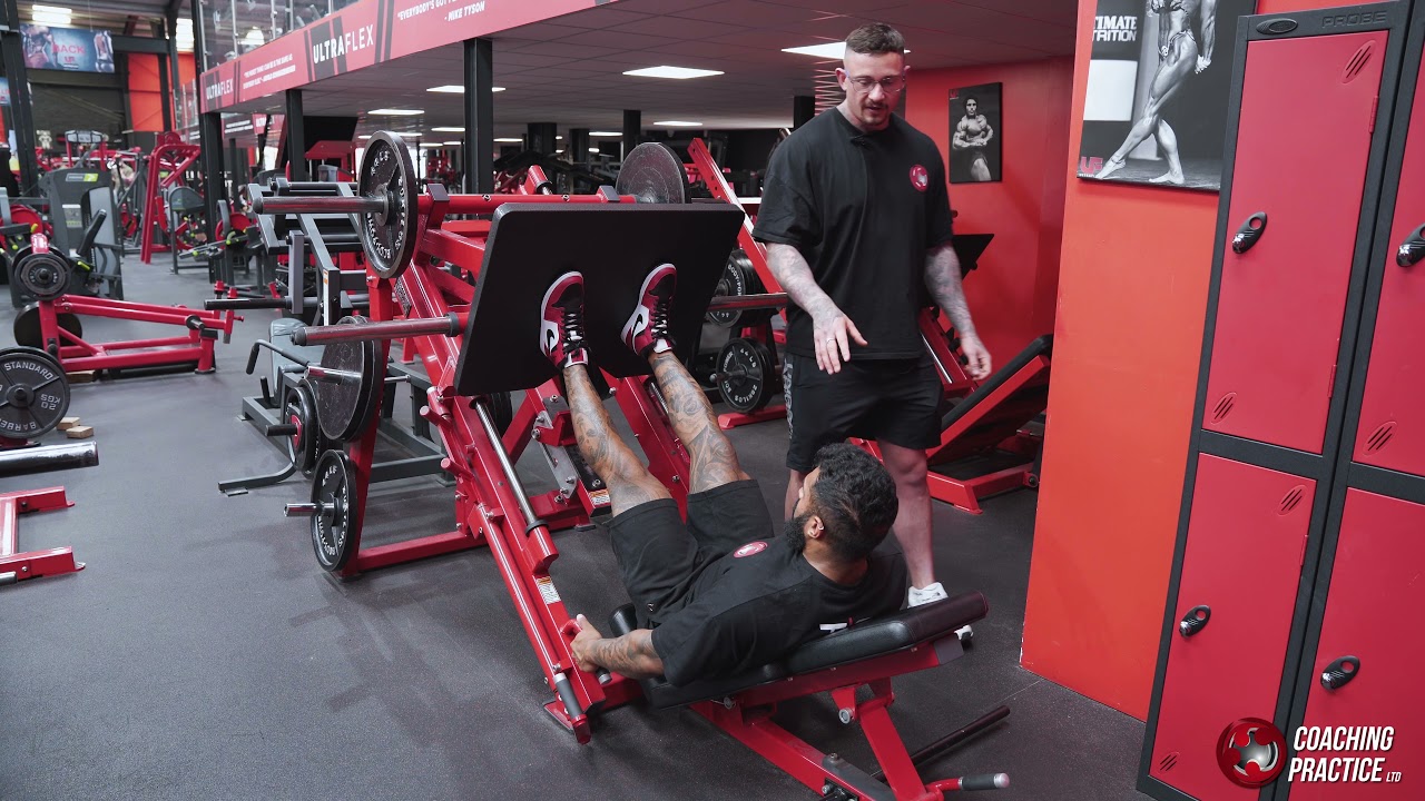 LEG PRESS - HAMMER STRENGTH - YouTube