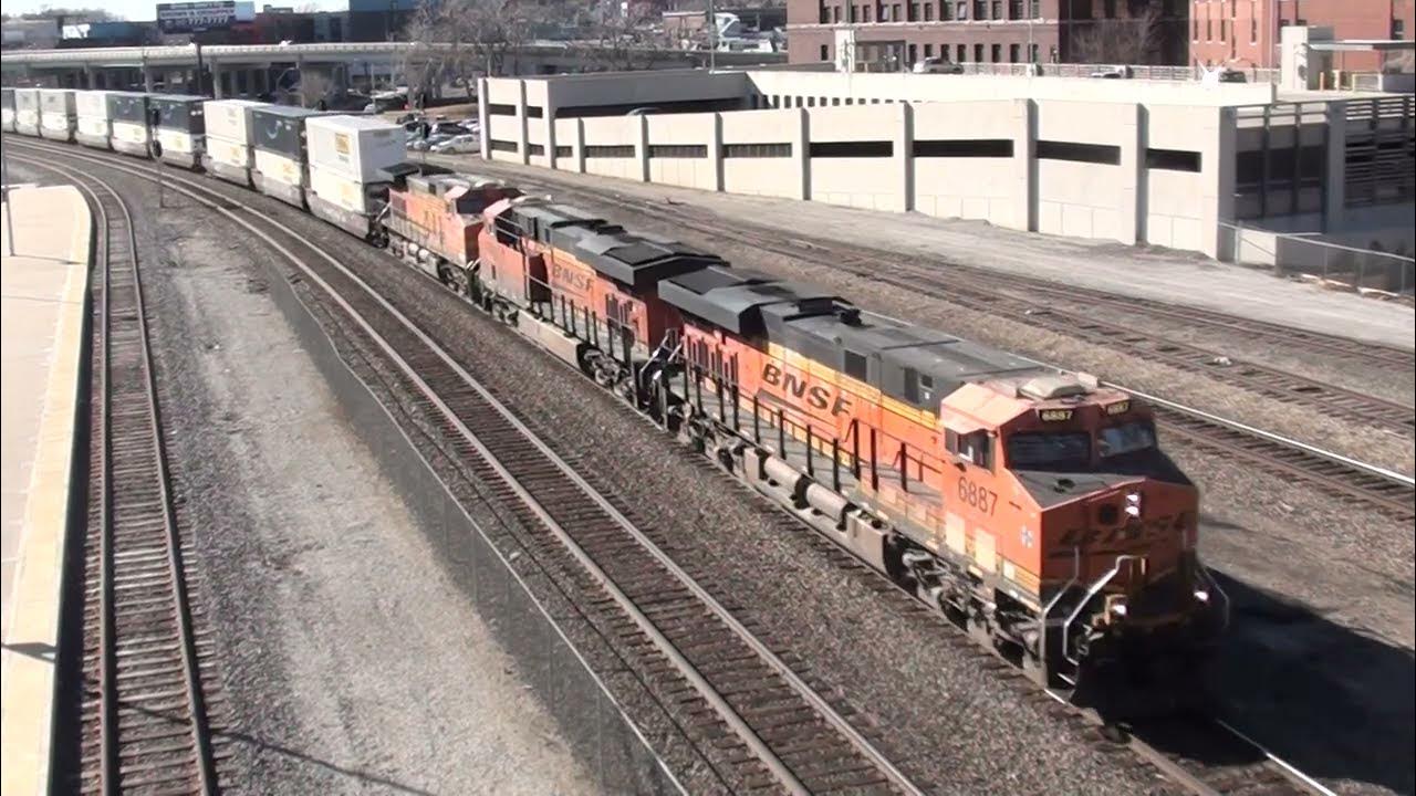 BNSF #6887 (ATSF Sticker Unit) Leads EB Intermodal. Kansas City, MO 2/12/22 - YouTube