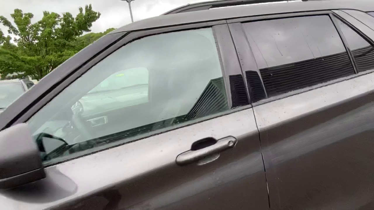 2020 Explorer XLT in Magnetic Metallic - YouTube