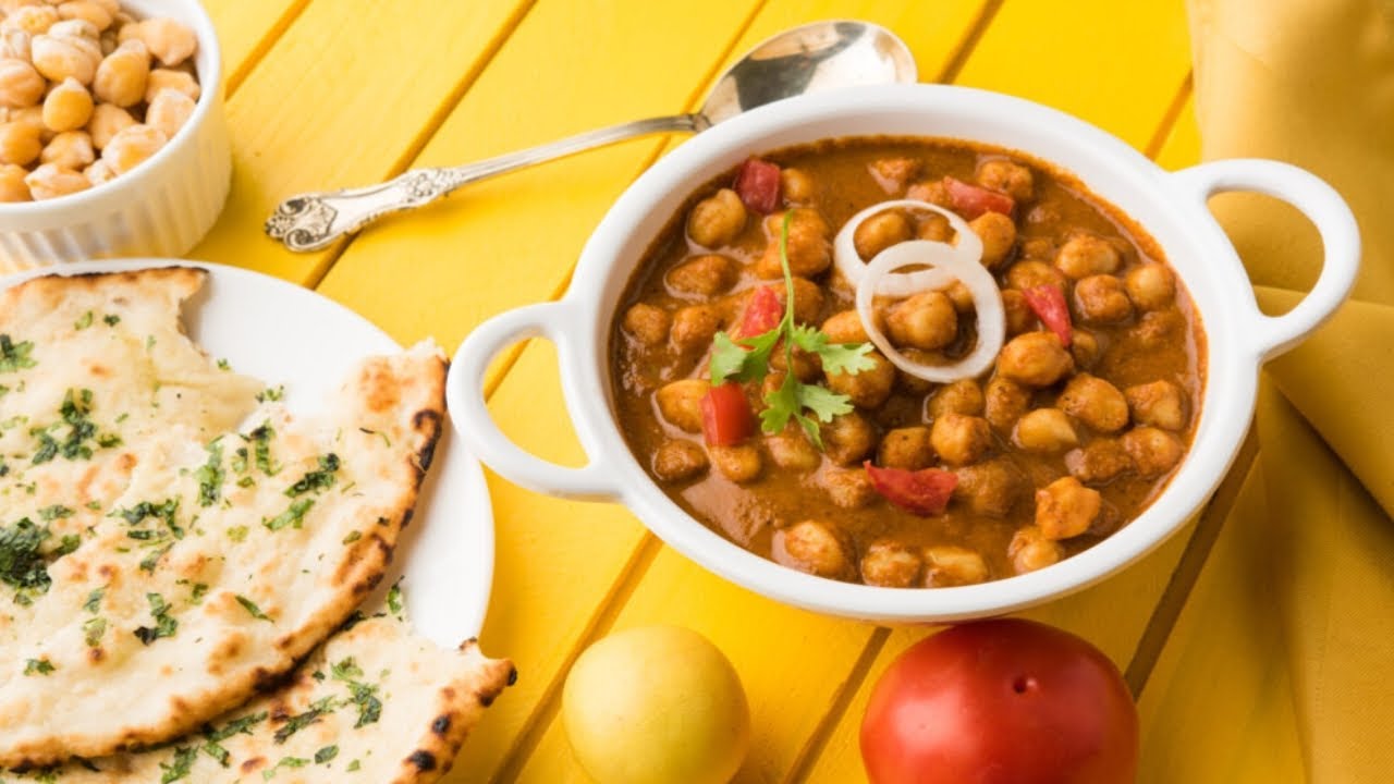 Dhaba style homemade naan chanaa || Naan chana recipe - YouTube