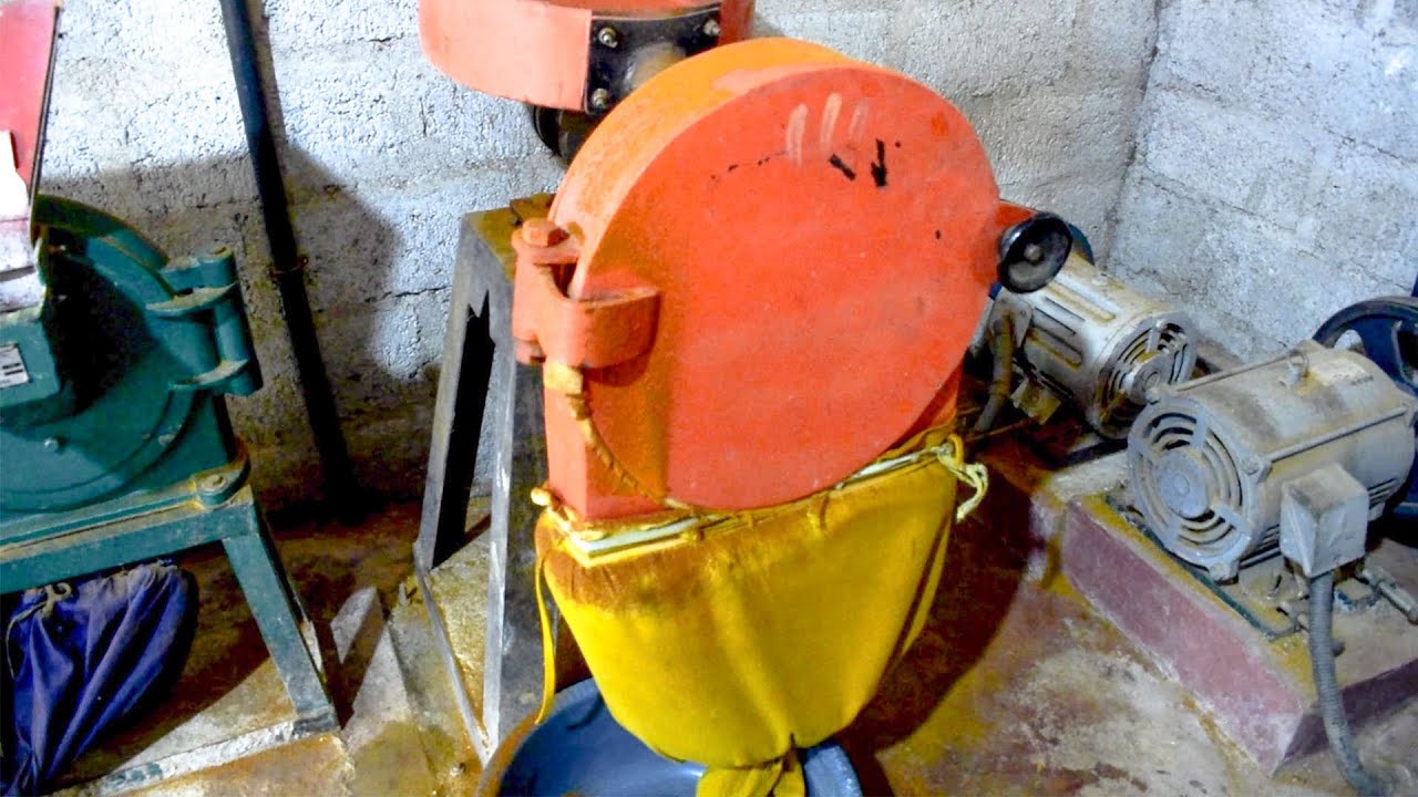 Turmeric Grinding Machine | How to Grind Dry Turmeric Root - YouTube