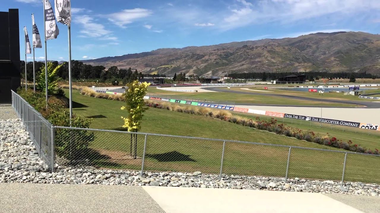 Lamborghini Huracan pure sound at Highlands Motorsport Park, Cromwell ...