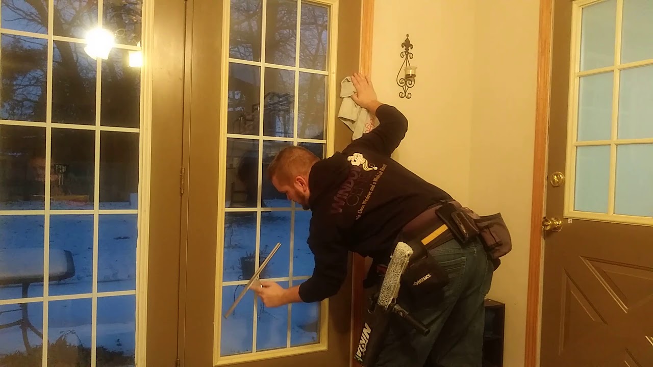 Basic Window Cleaning Training - YouTube