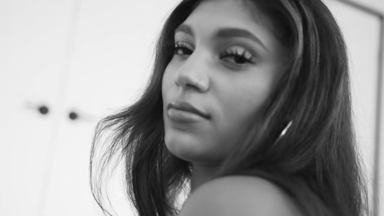 Autumn Corin - Soundproof (Official Music Video) - YouTube