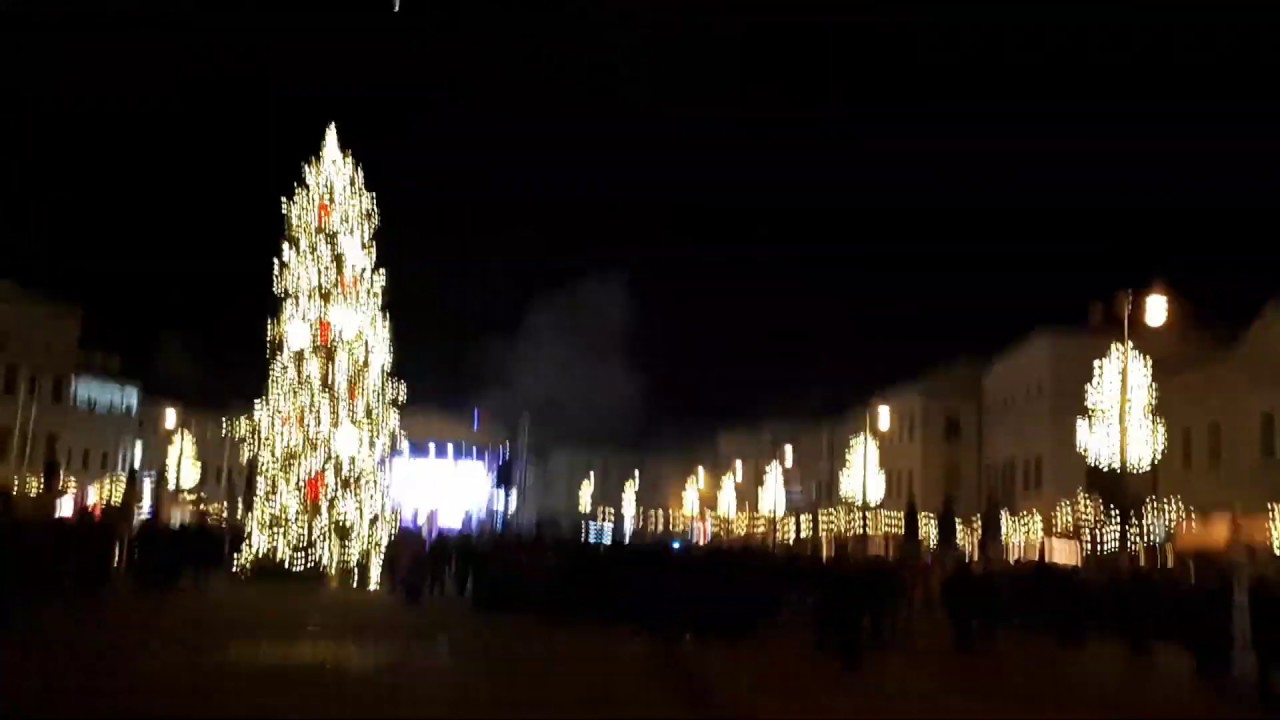 PETARDA SCREAM 10S NA NÁMESTÍ BB. - YouTube