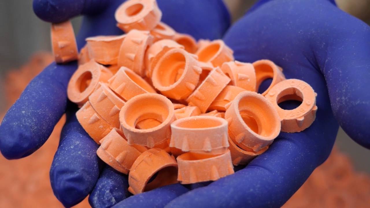 Cryogenic Deburring and Deflashing - YouTube