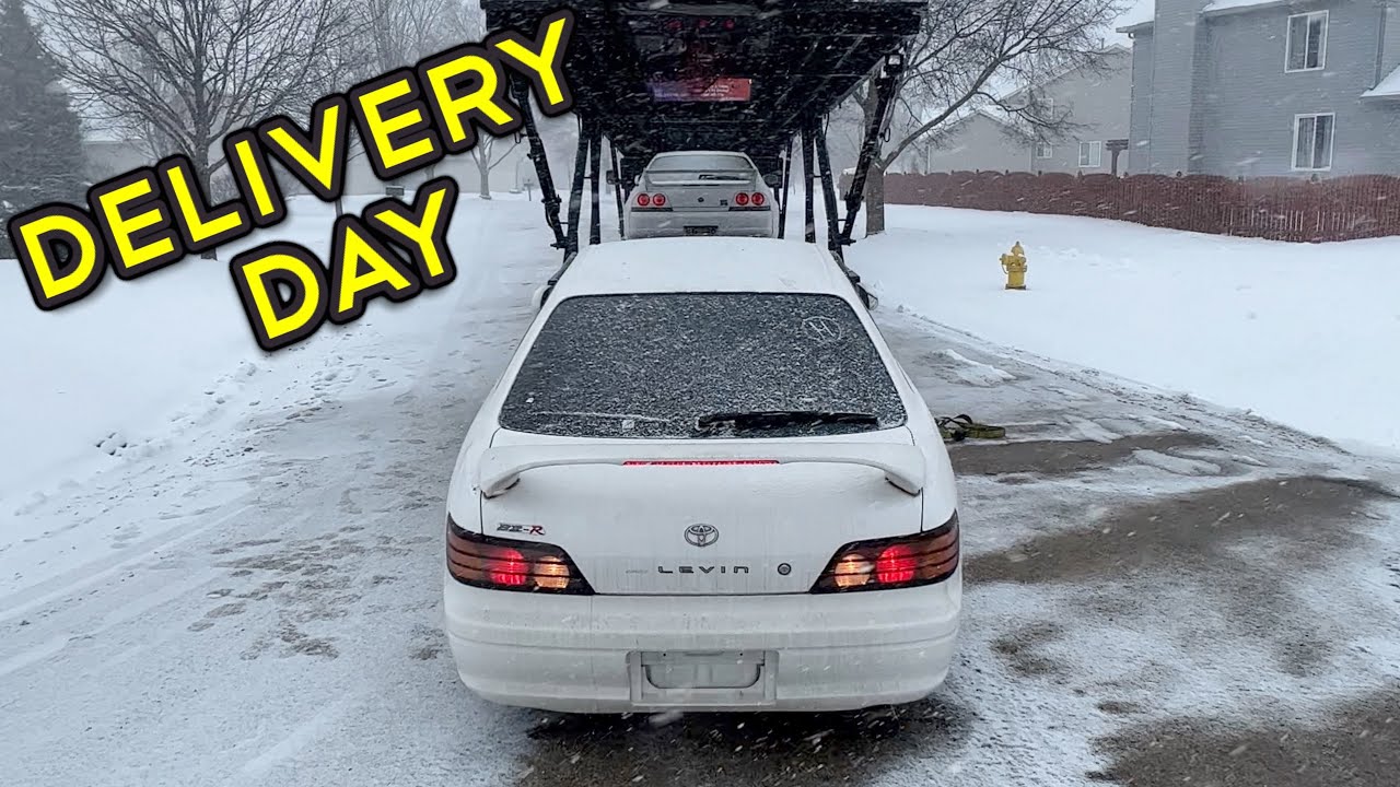 Sold my MNP R33 GTR for a Corolla?!? "NEW" Car(s) alert! - YouTube