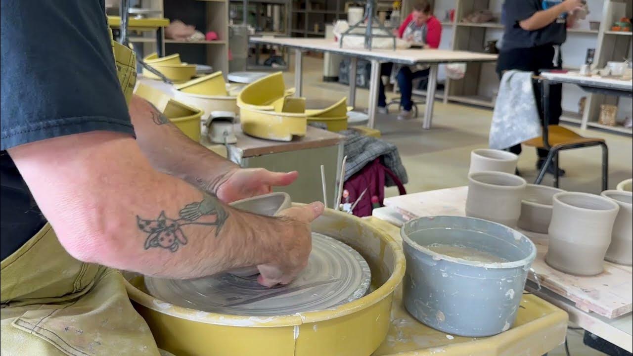 Introduction to Ceramics: Throwing a Bowl on the Wheel - YouTube