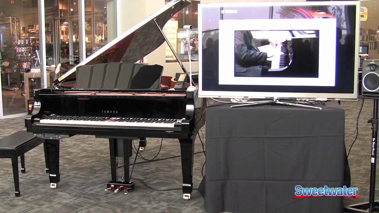 Legendary Pianist Mike Garson Performs for Sweetwater! - YouTube