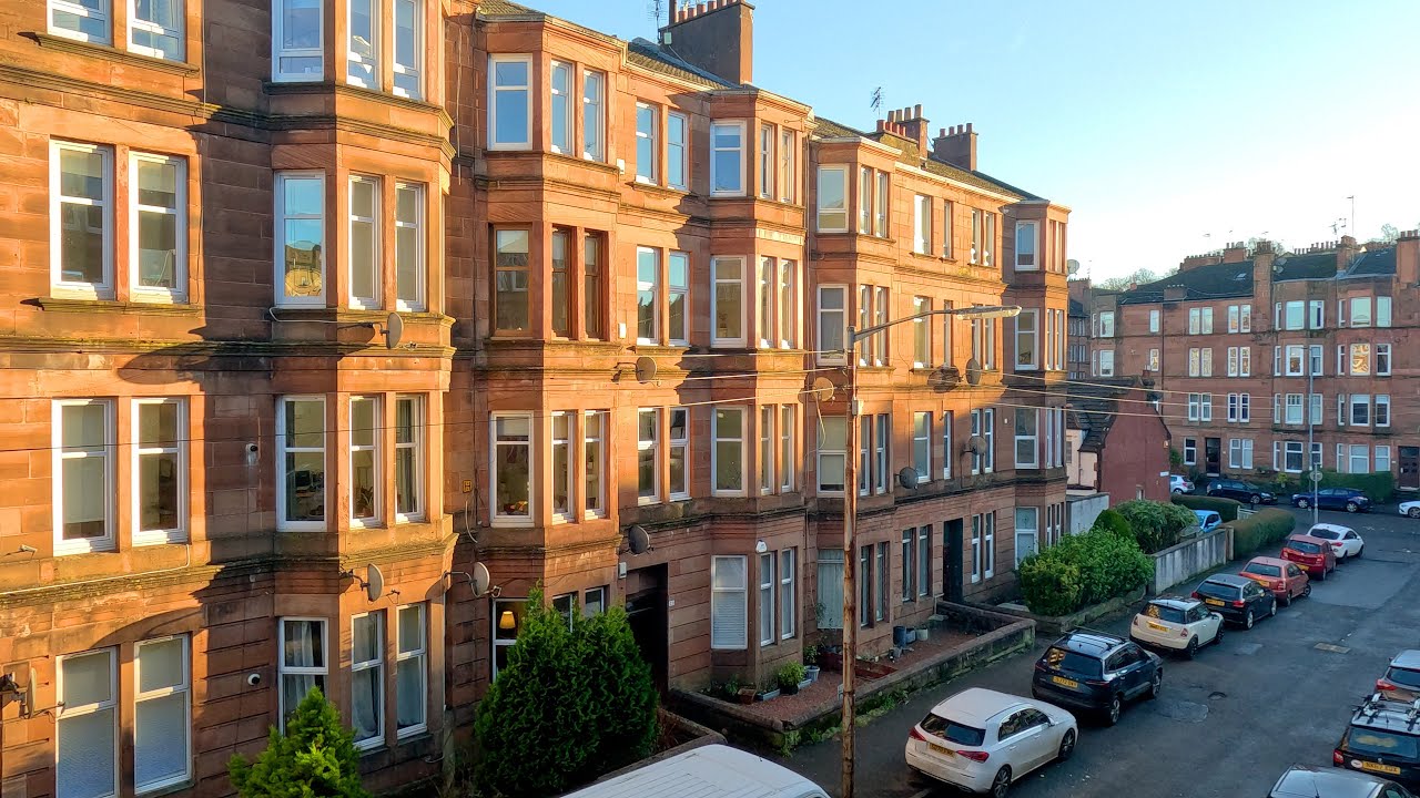 Flat 2/2, 23 Strathyre Street, Shawlands, G41 3LN - YouTube