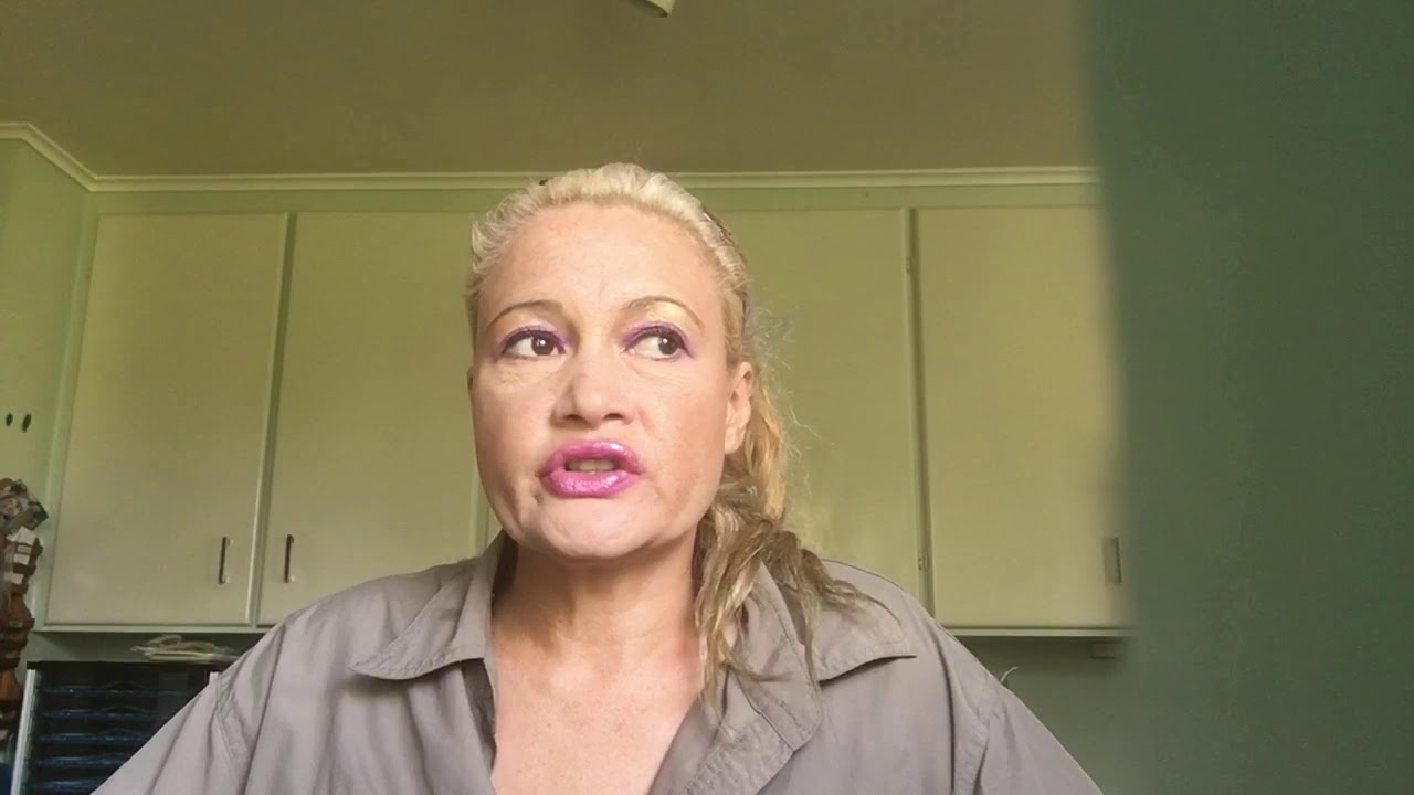 WHY DOES YOUR PEE STINK? URINE THERAPY TALK - YouTube