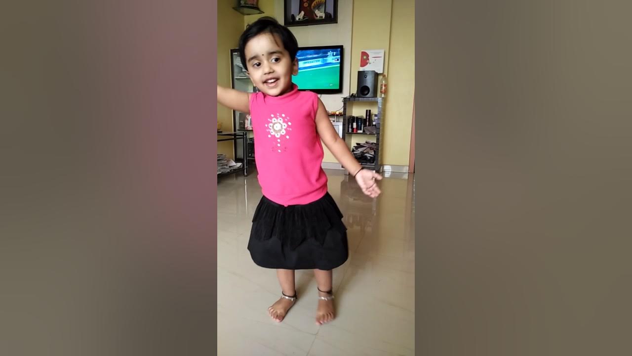 Ghode Jaisi Chal Hathi Jaisi Dum Dance Aarohi M Pawar Youtube