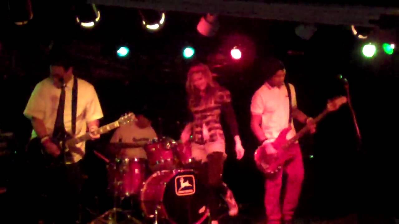 Moxie rocks La Mesa - YouTube