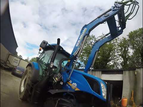 Washing a tractor - YouTube