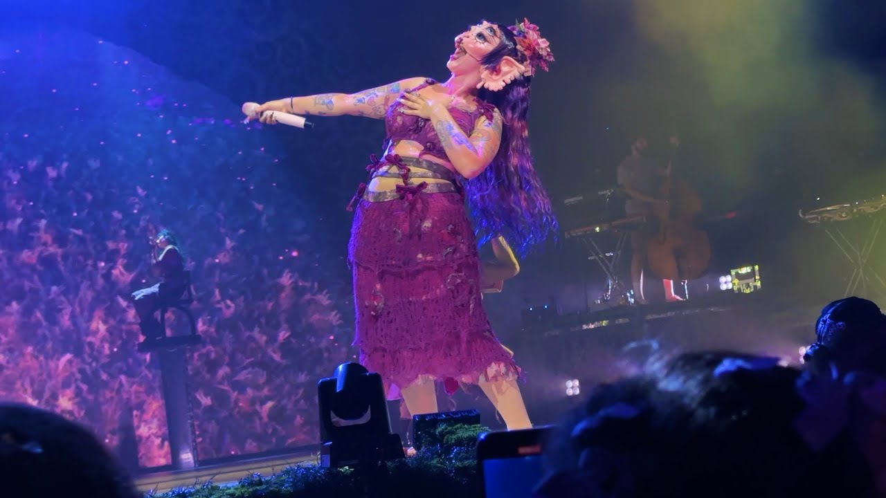 Melanie Martinez | The Contortionist | The Trilogy Tour | CARDIFF ...