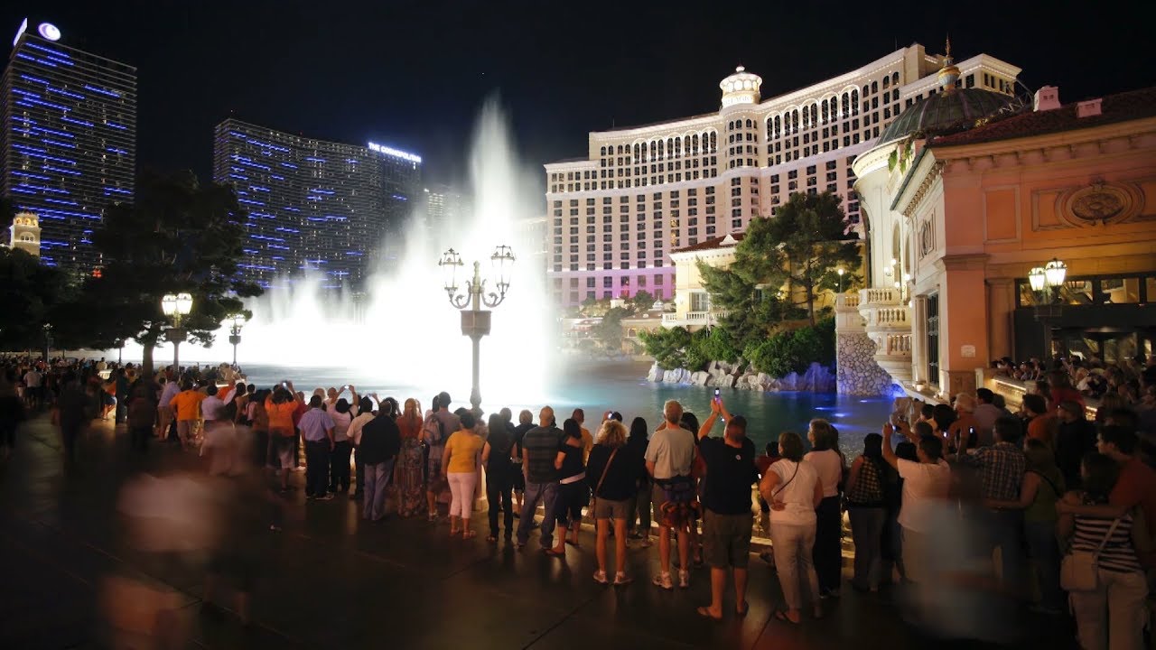CES Drone Show at Bellagio - YouTube