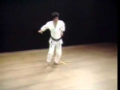 jitte kata karate shotokan - YouTube