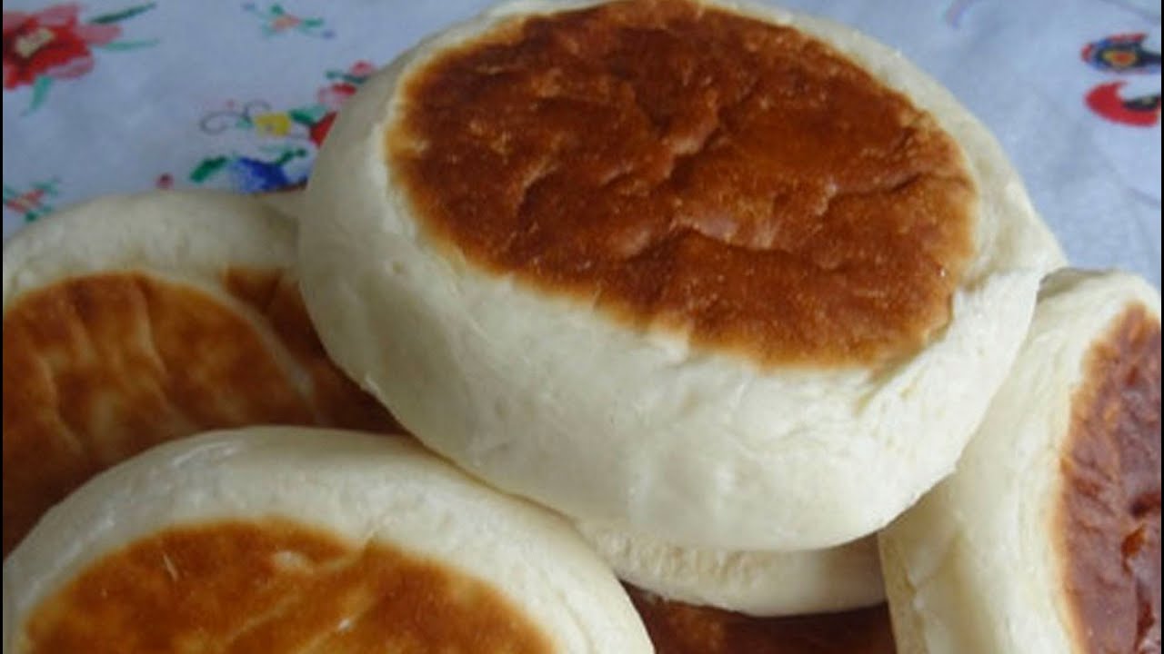 The Port Muffin, The original Bolo Levedo from Central Bakery ...