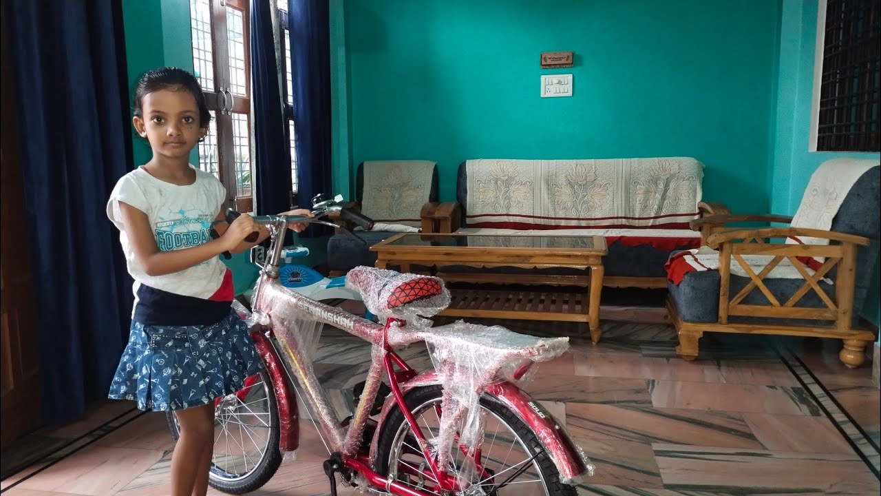 Angel riding bicycle 🚲🚲@angel20180 - YouTube