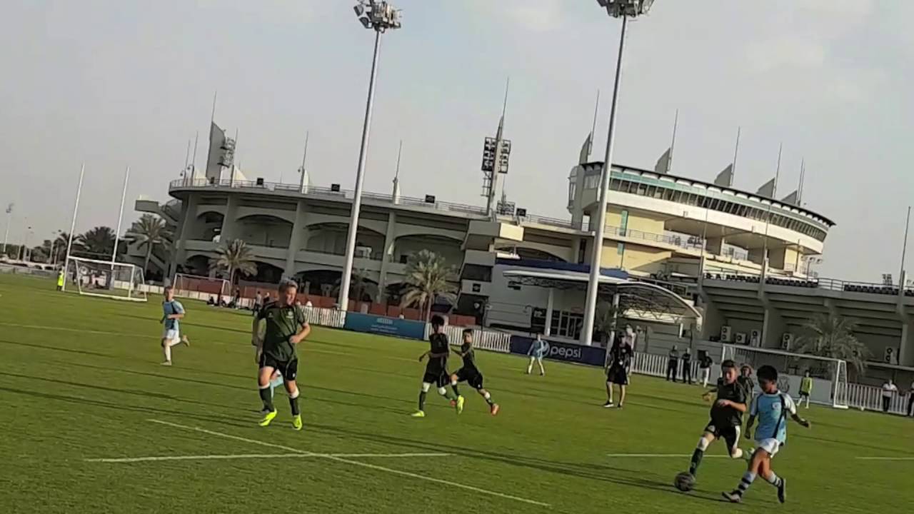 OMAR AZLAN'S FOOTBALL SKILLS! Oct 2016 - YouTube