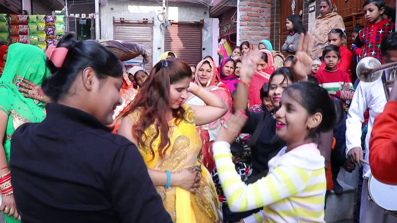 karan weds renu chak bhaat - YouTube
