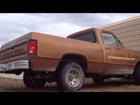 86 dodge ram with a 440 - YouTube