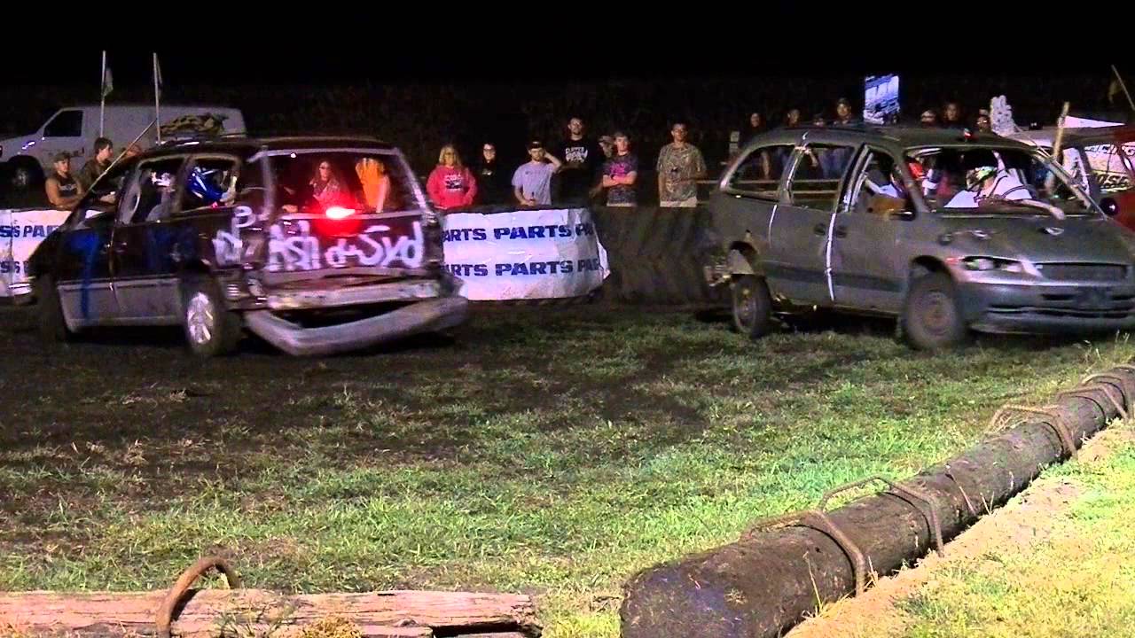 MINIVAN DEMOLITION DERBY - YouTube