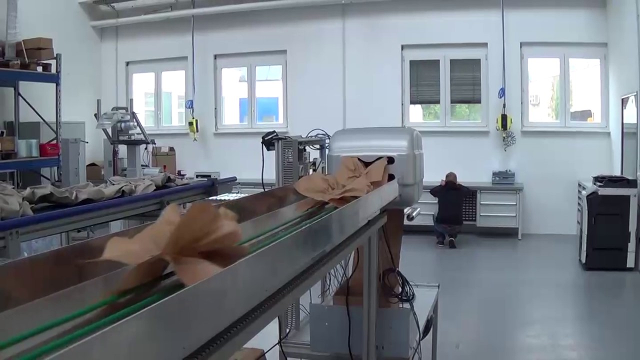STOROpack PAPERplus Papillon Paper Packaging System (conveyor) - YouTube