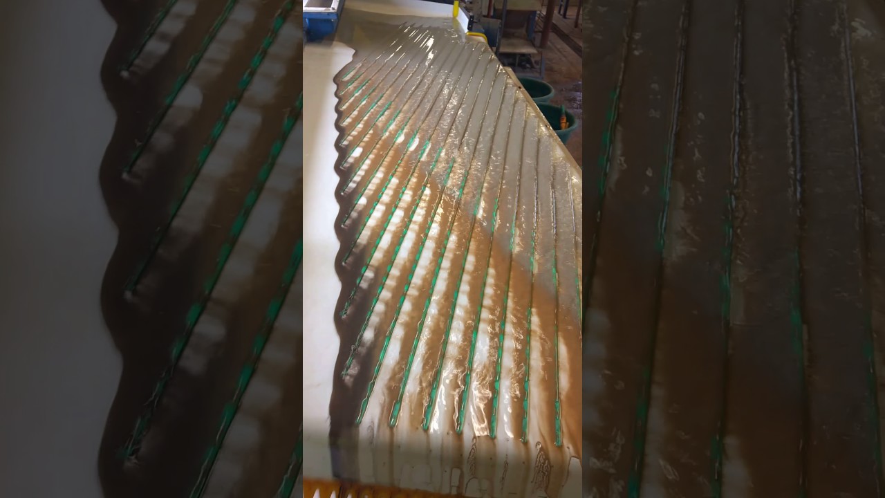 Mineral Testing on Holman Wilfley 2000 Shaking Table - YouTube
