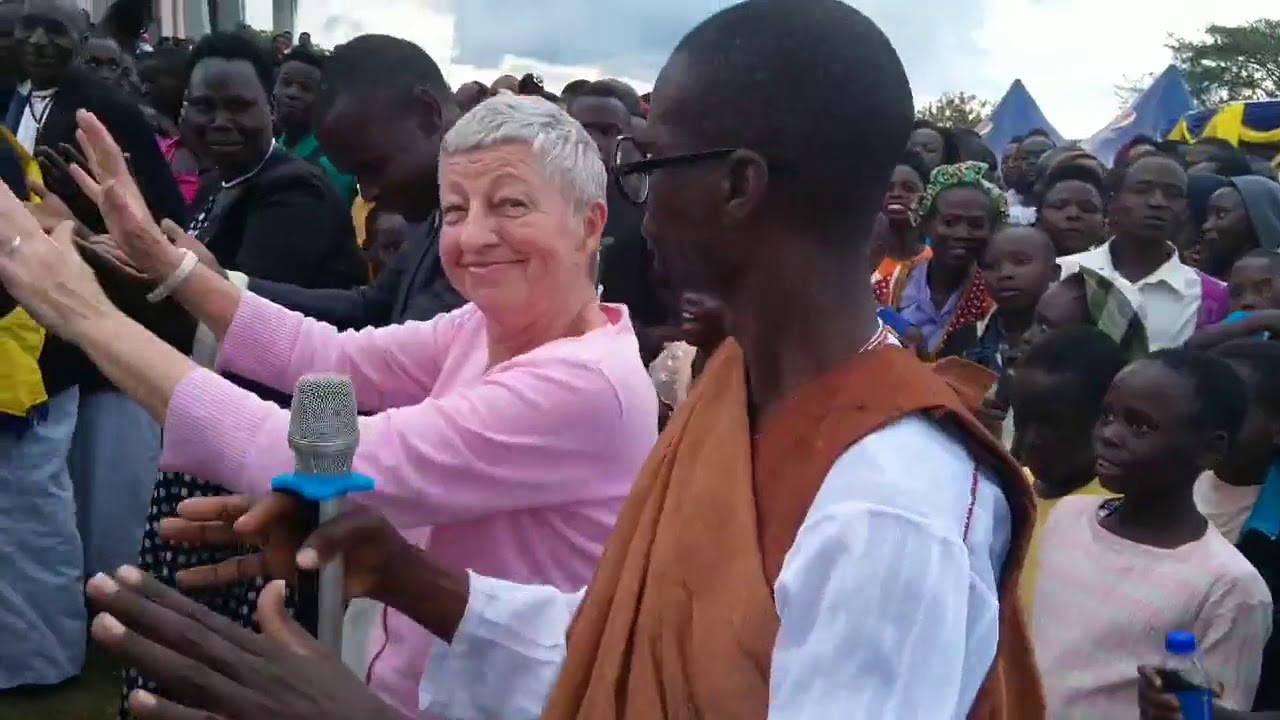 Tooro Kingdom Royal Dance Amakondere Meant To Entertain The King - YouTube