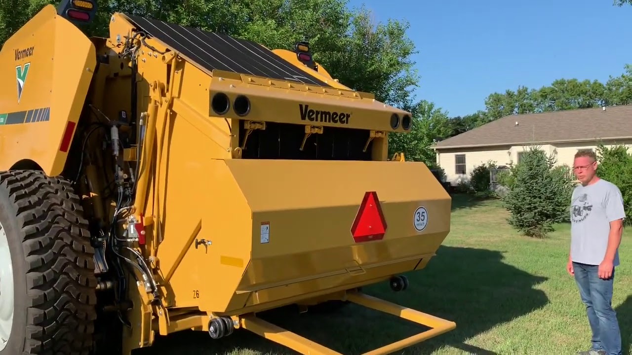 Vermeer ZR5 Self Propelled Baler Walkaround and Demo - YouTube