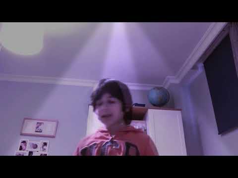 Deniz Danim olmaya.çalışıyor (Simpa Pa Polyubila)