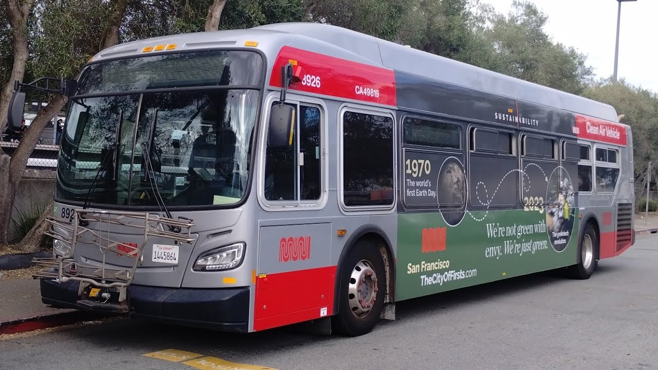 SF Muni 2018 new flyer XDE40 8926 on Route 28 - YouTube