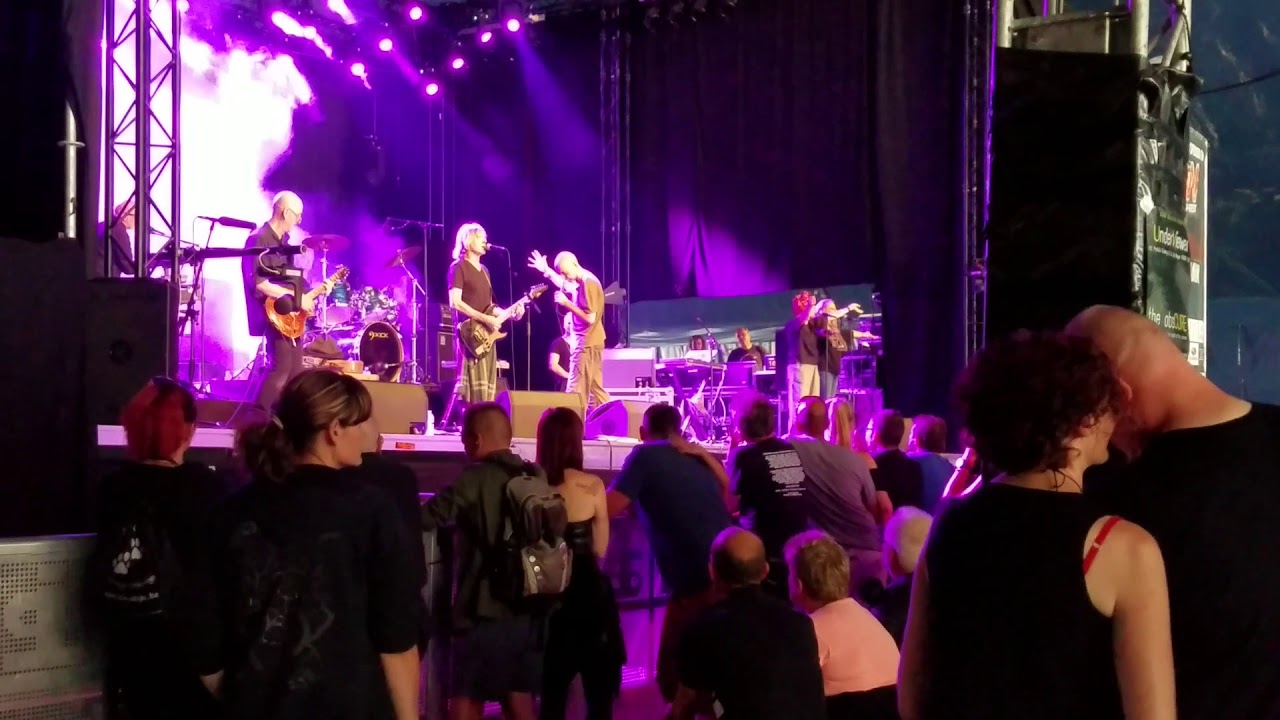 Shriekback "Nemesis" - W Fest, Amougies, Belgium, 19/8/18 - YouTube