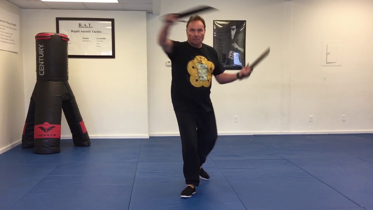 Baat Cham Dao Form from Ip Man’s Wing Chun - YouTube